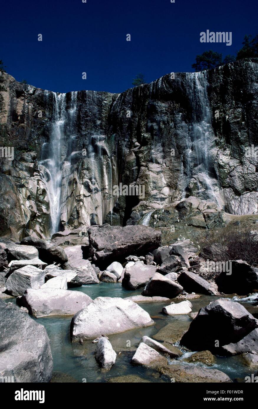 Tarahumara sierra waterfall hi-res stock photography and images - Alamy