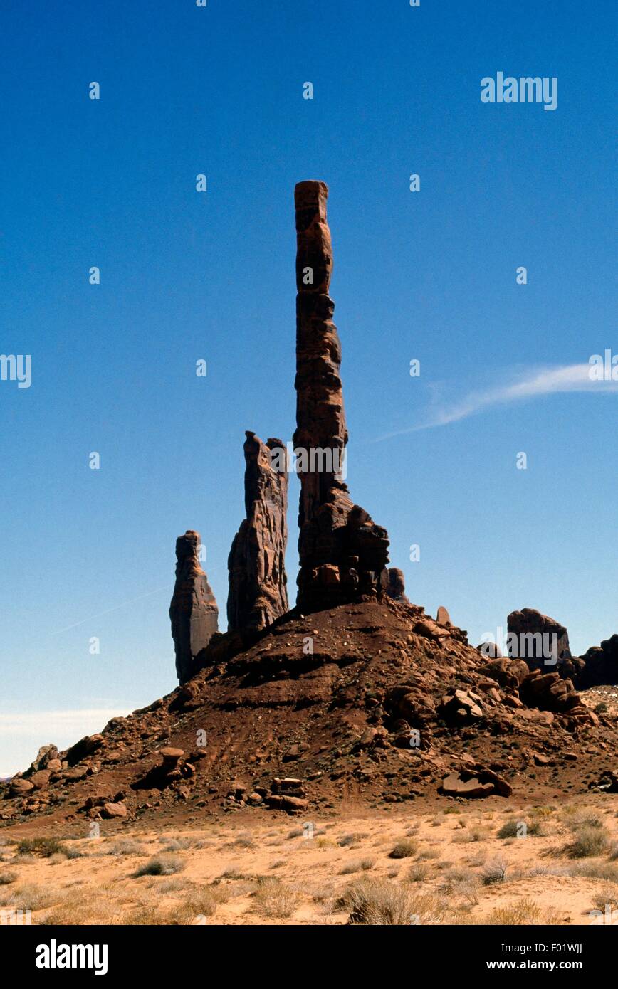 Totem Pole, Monument Valley, Navajo Tribal Park, Utah-Arizona border ...