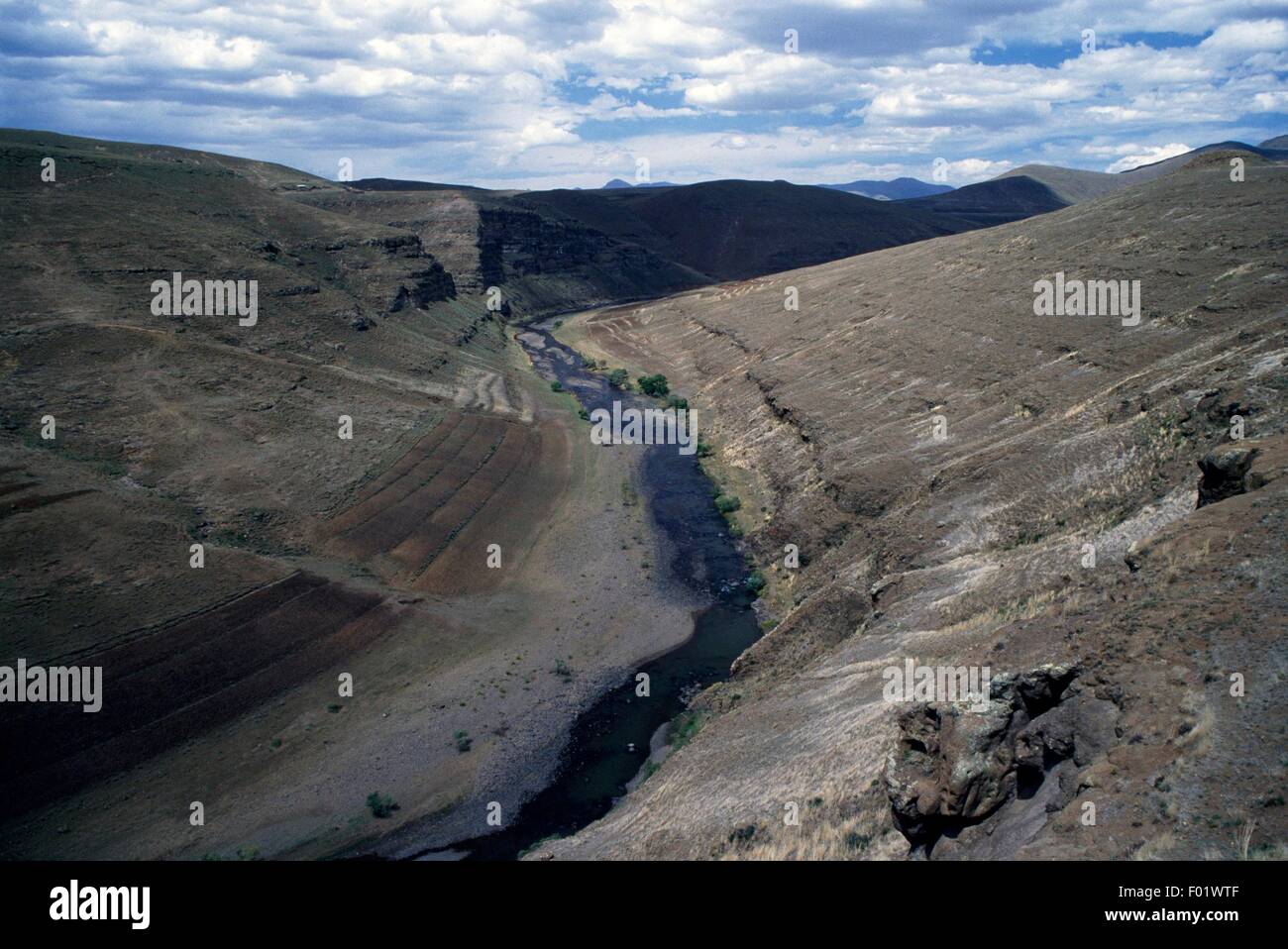 Course of the Moremoholo River, tributary of the Senqu River ...