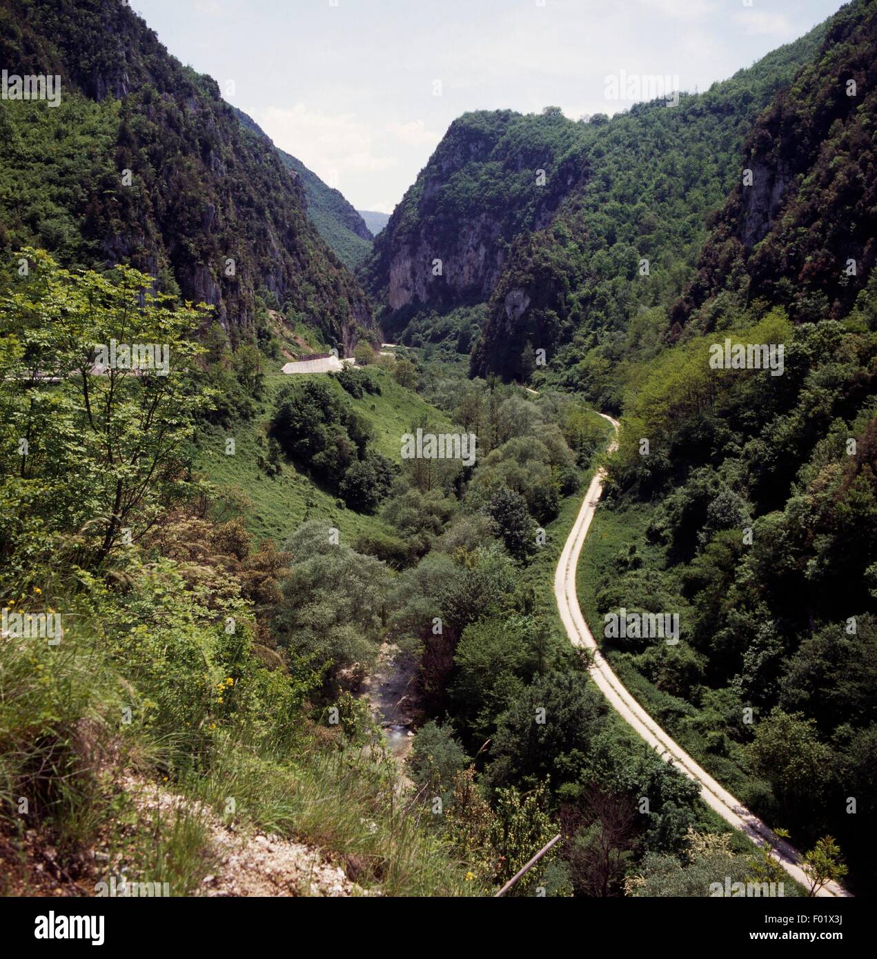 Valnerina, the Nera river valley, Umbria, Italy Stock Photo - Alamy