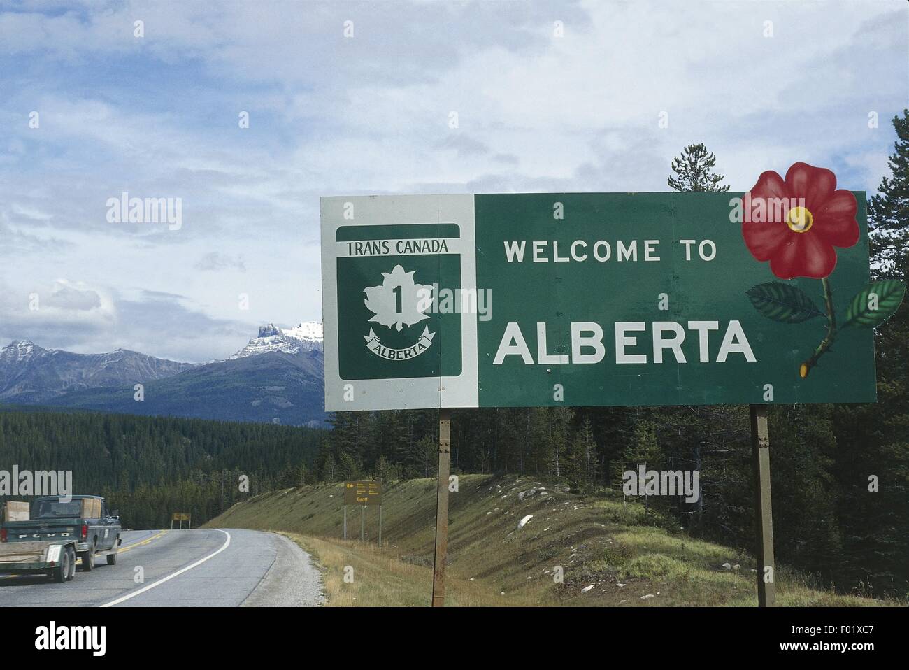 Welcome to alberta crossing hi-res stock photography and images - Alamy