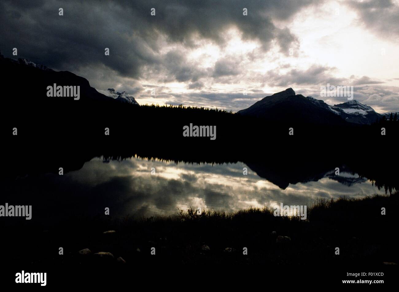 Hector Lake, Banff National Park (UNESCO World Heritage List, 1990 ...