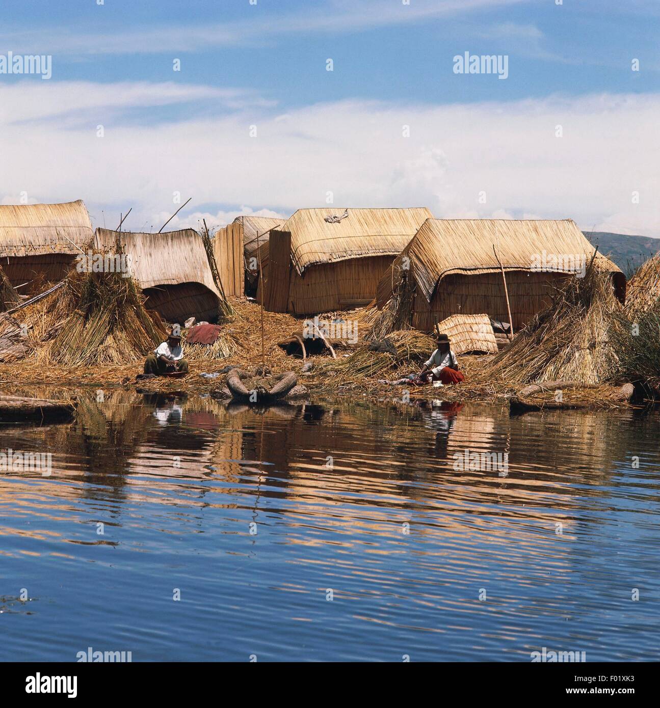 Uru people on a floating island in Lake Titicaca, Peru Stock Photo - Alamy