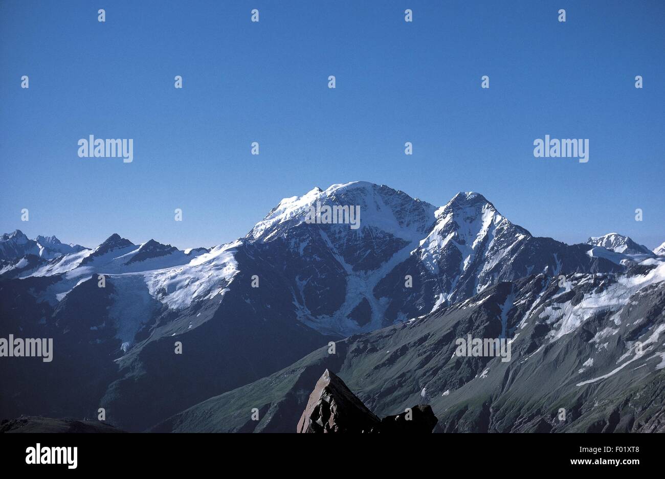 Georgia - Caucasus. Snow-clad peaks Stock Photo - Alamy