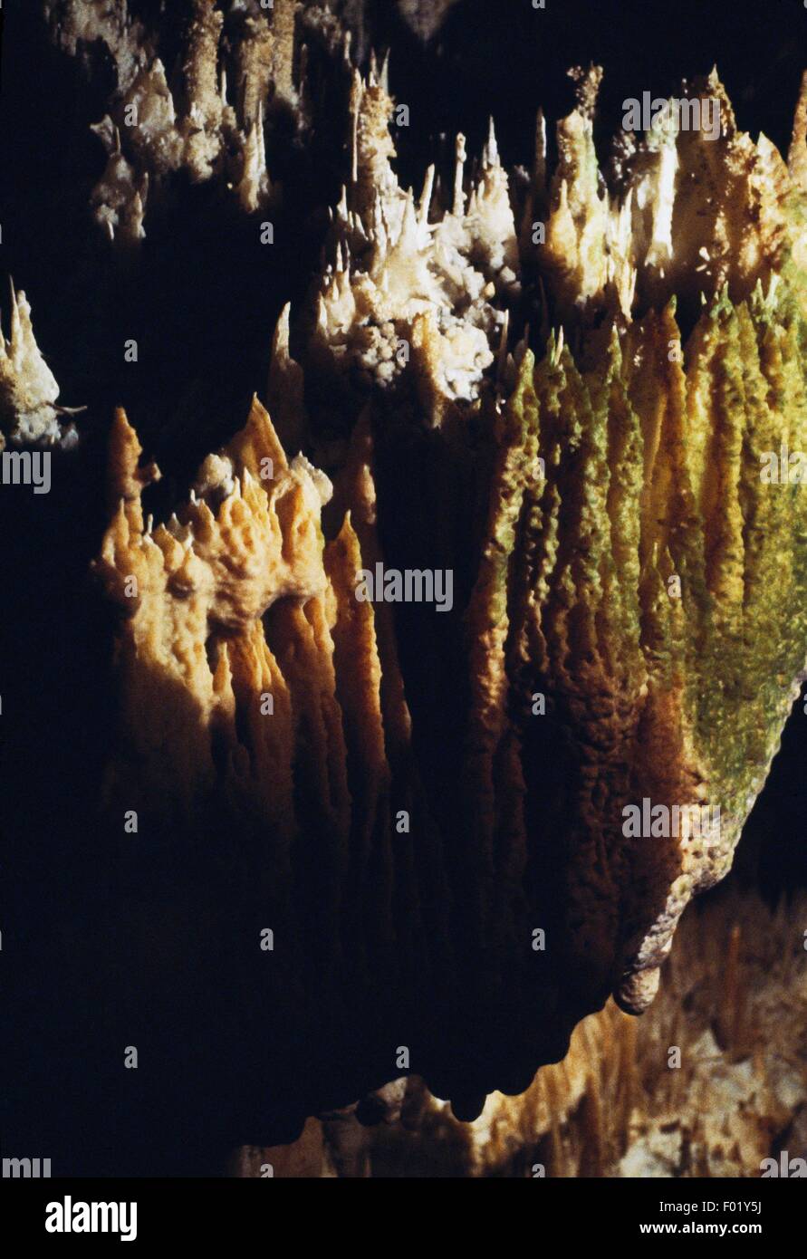 Stalactites and stalagmites, Castellana caves (Bari), Puglia, Italy ...