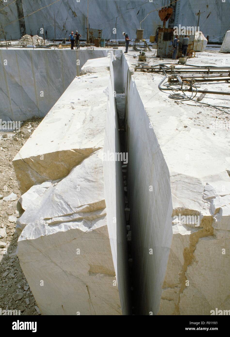 Marble blocks cutting in a quarry, Seravezza, Apuan Alps, Tuscany ...