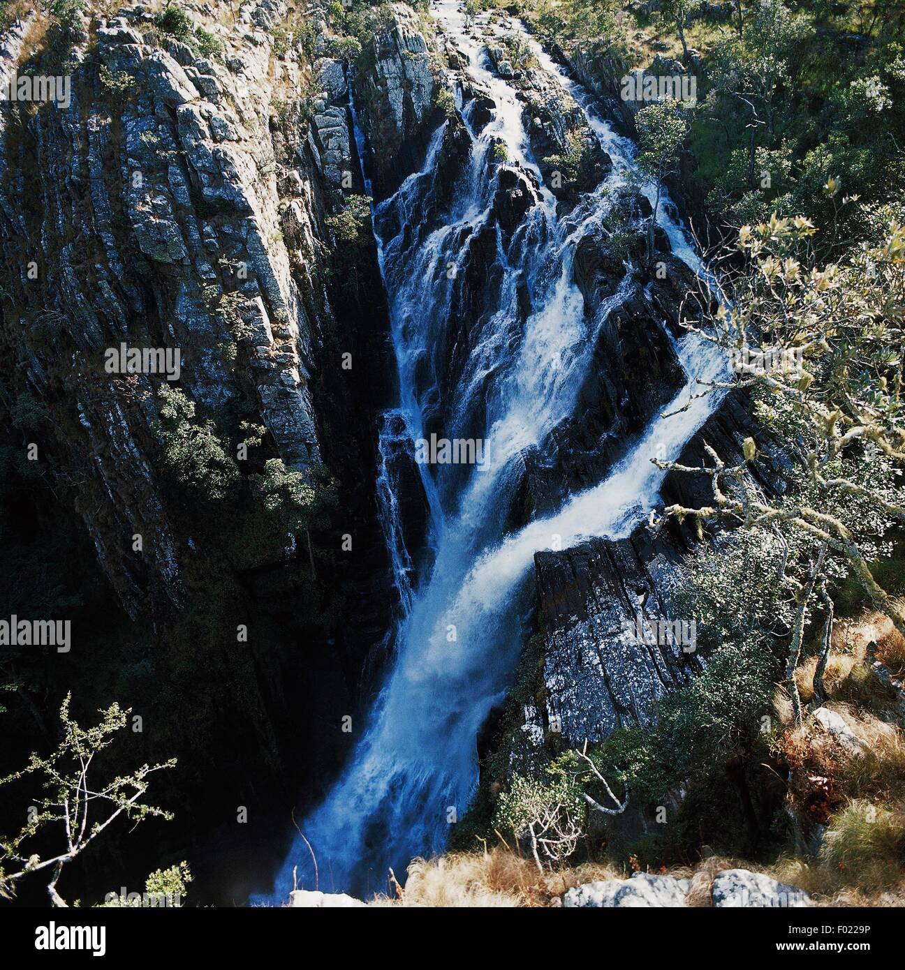 Muchinga escarpment hi-res stock photography and images - Alamy
