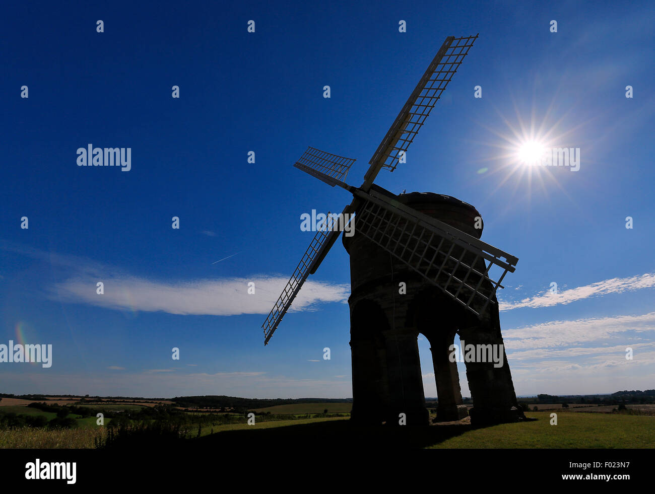 Chesterton windmill blue sky hi-res stock photography and images - Alamy