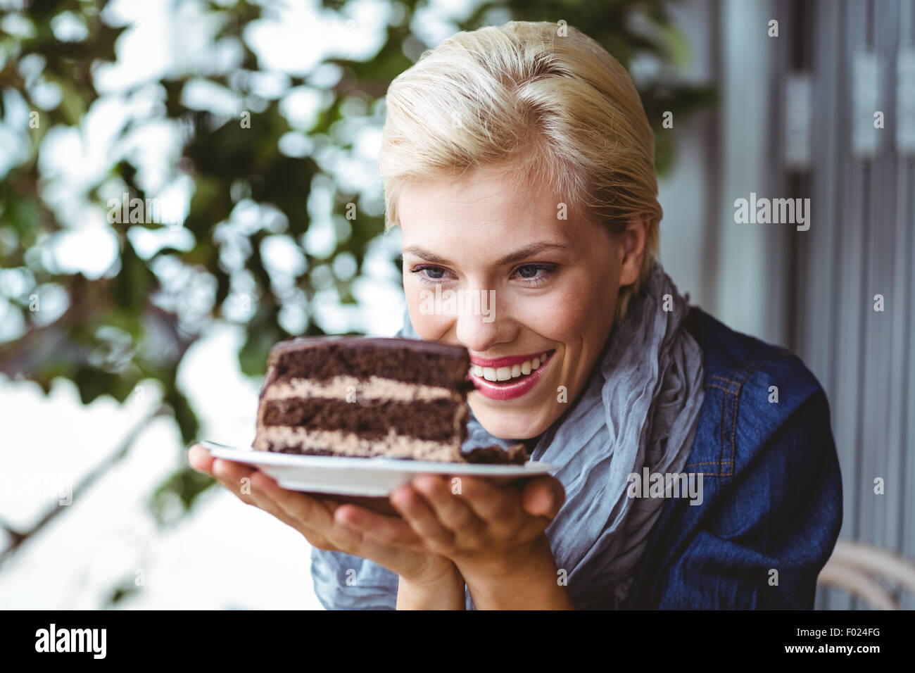 Looking at cake hi-res stock photography and images - Alamy