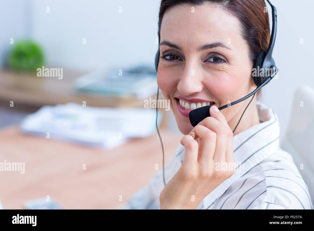 Professional headphone hi-res stock photography and images - Alamy