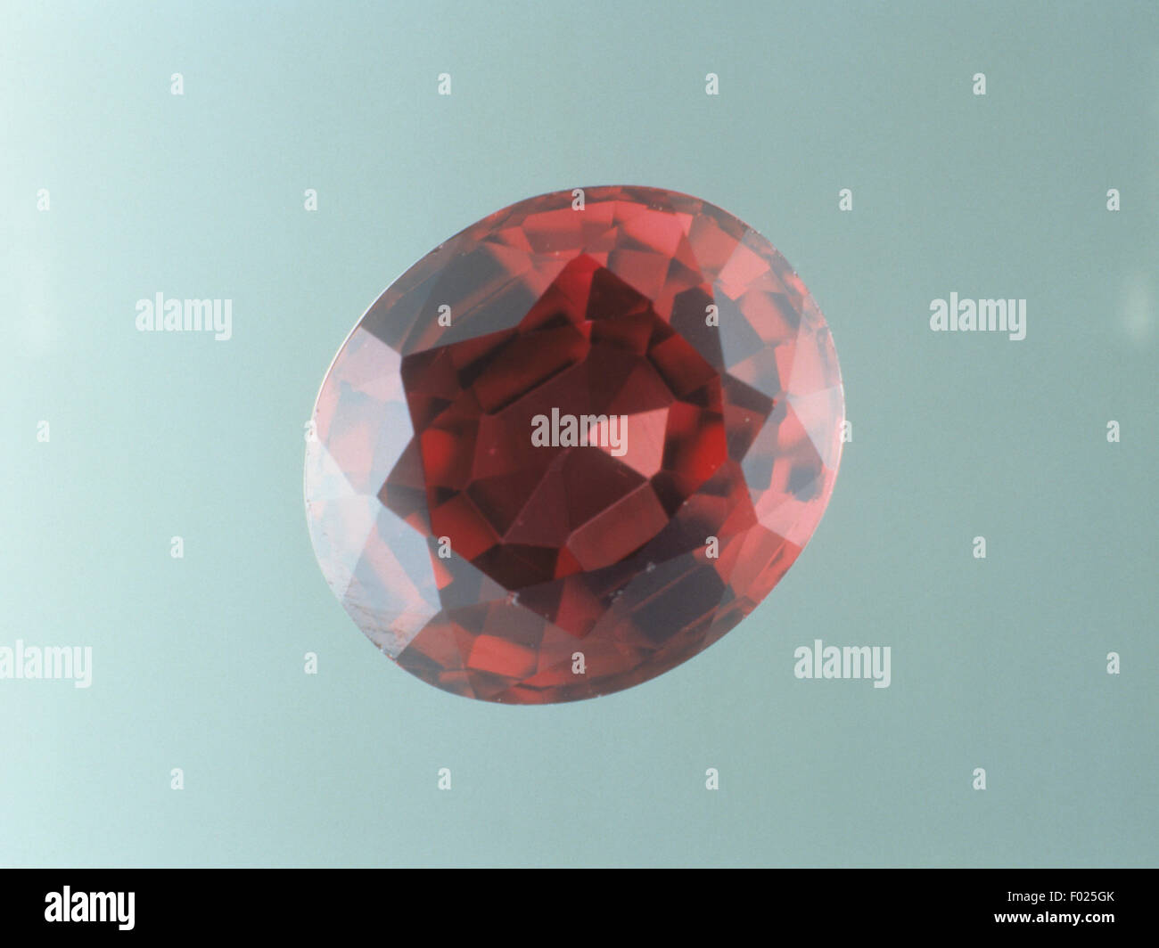 Almandine hi-res stock photography and images - Alamy