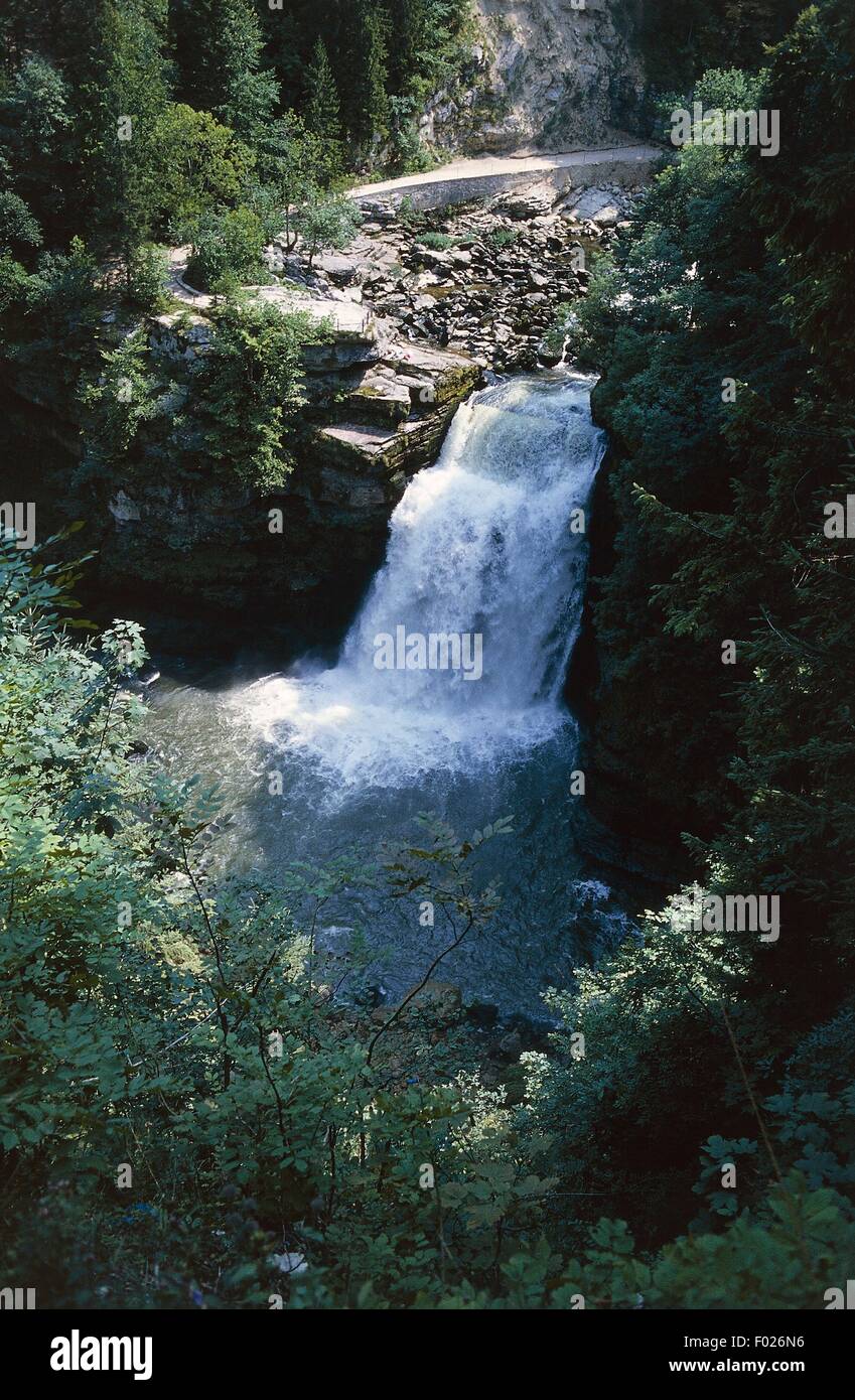 Doubs waterfall (Saut du Doubs), River Doubs Valley, Jura Mountains ...
