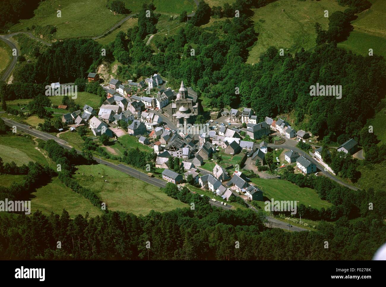 Orcival hi-res stock photography and images - Alamy