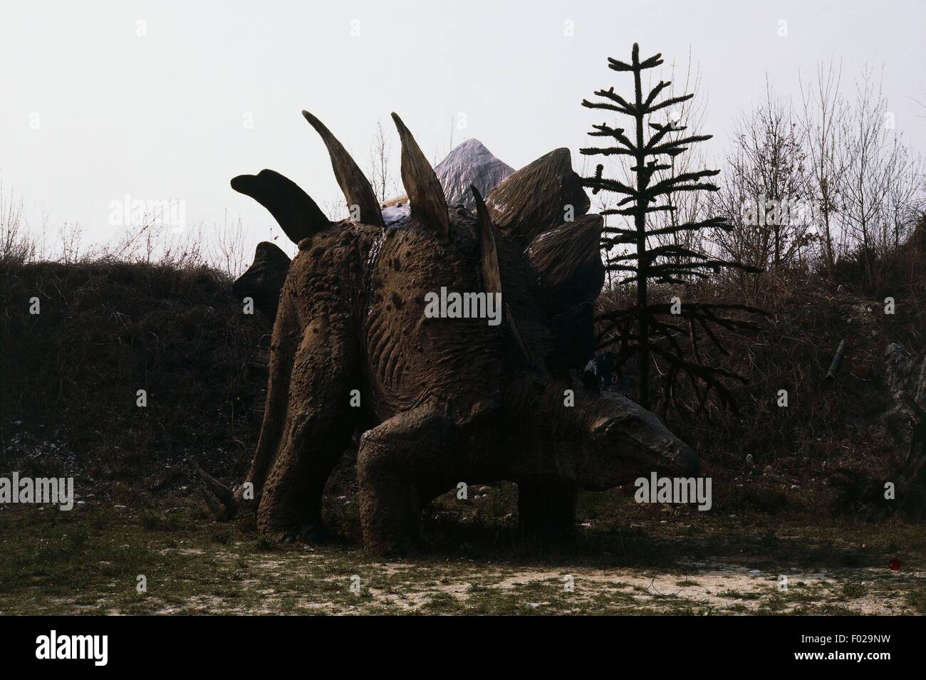 Reconstruction of a Stegosaurus, Extinction Park, Natura Viva Park ...