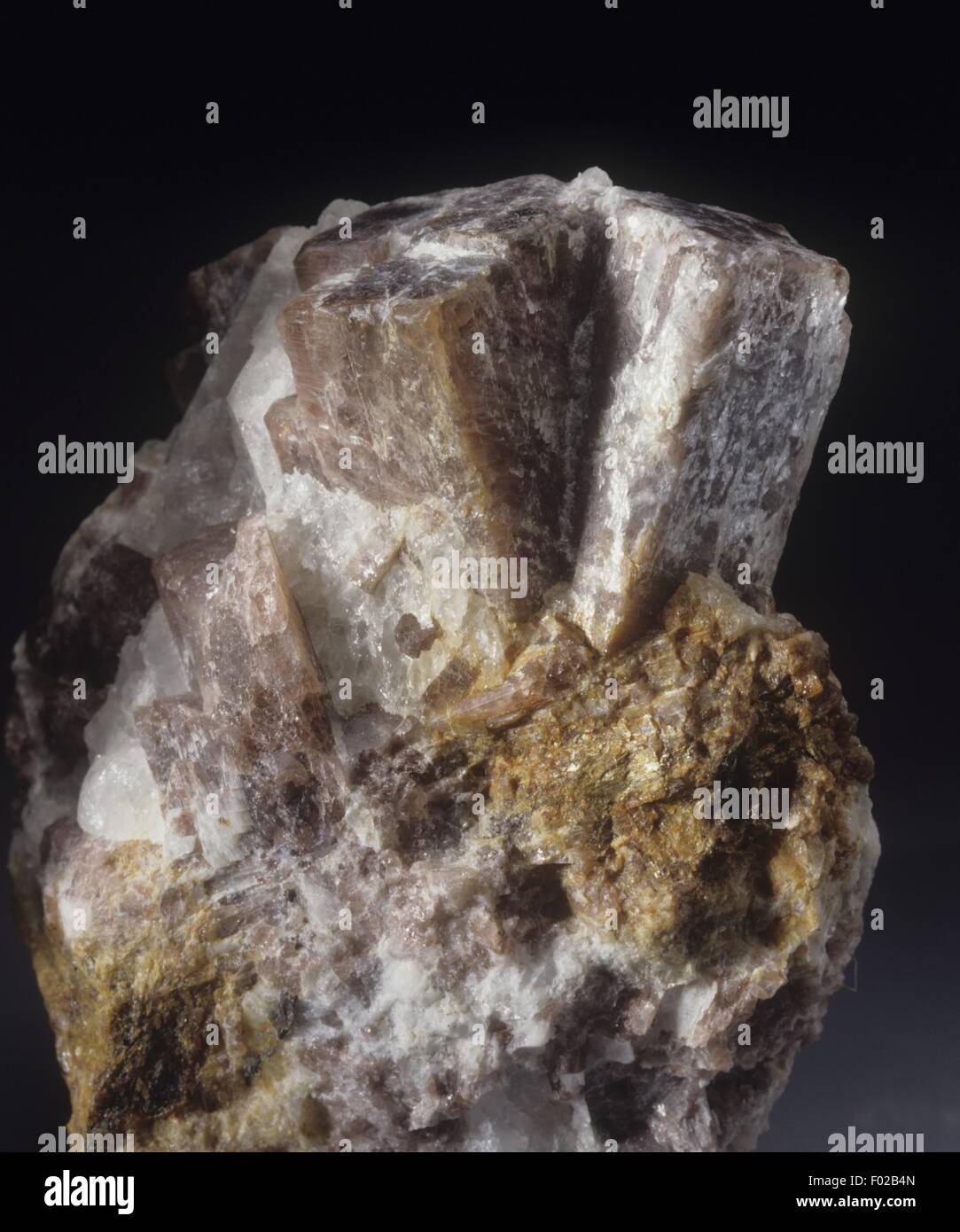 Andalusite hi-res stock photography and images - Alamy