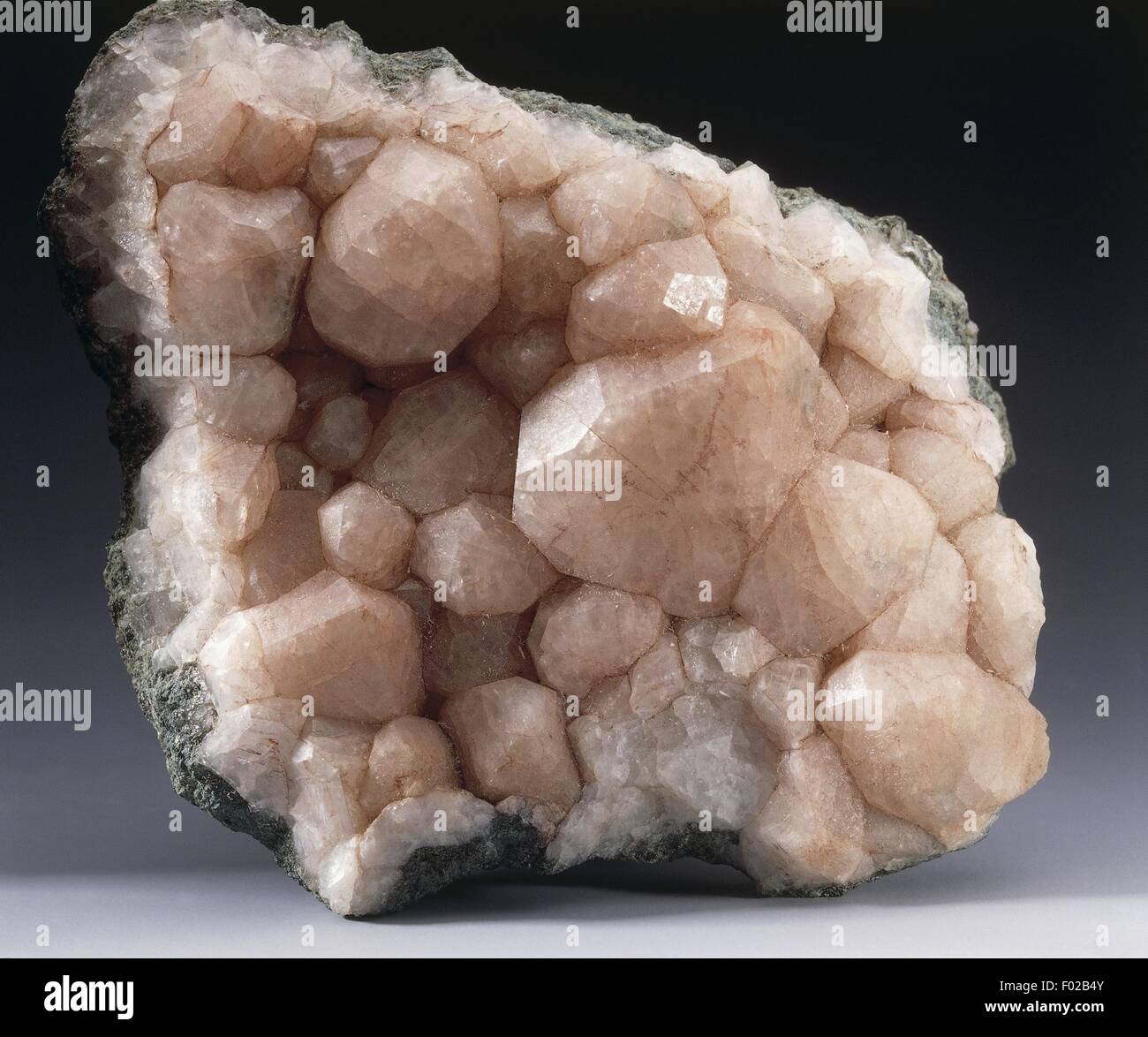 Hydrated aluminum silicate hi-res stock photography and images - Alamy