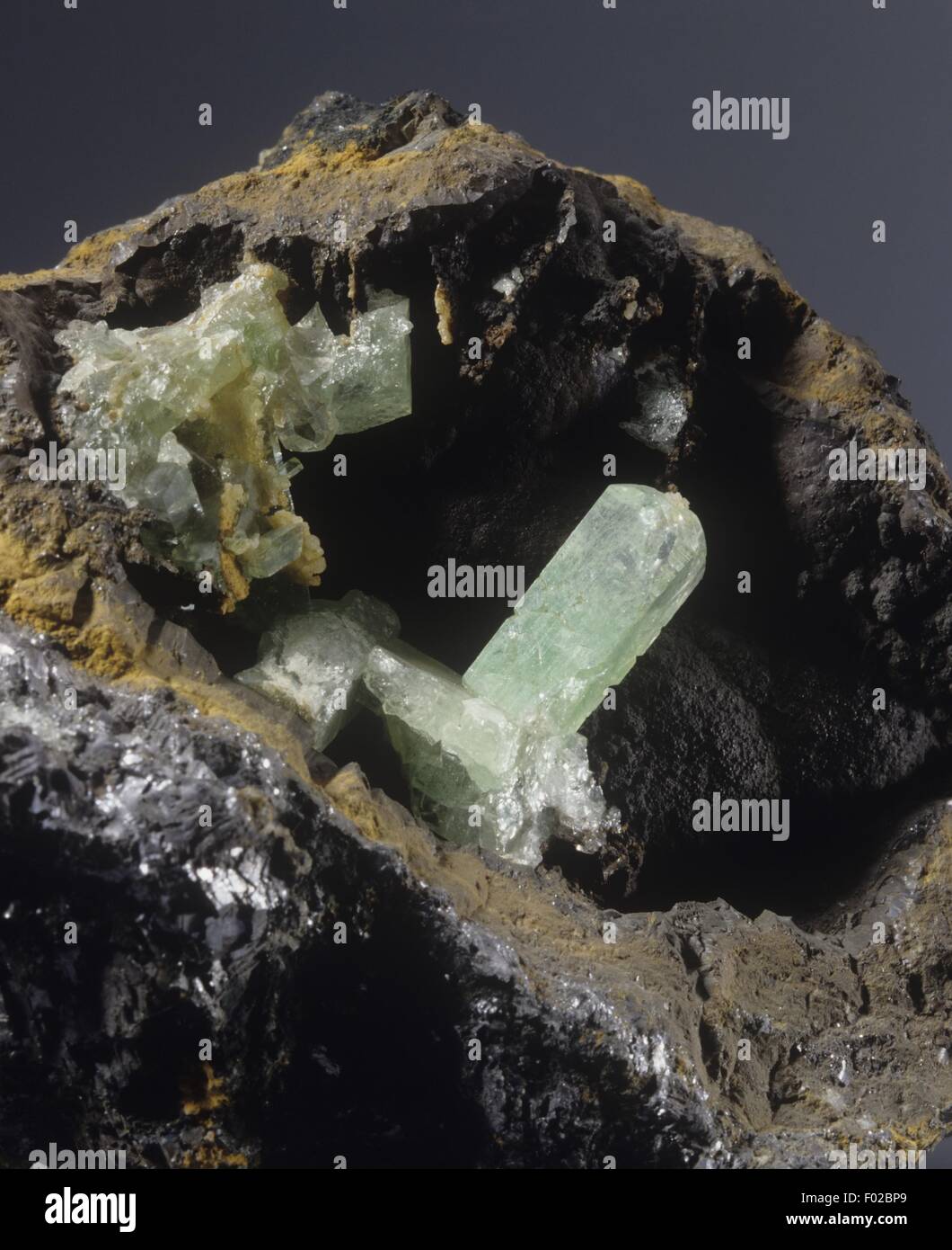 Anglesite hi-res stock photography and images - Alamy