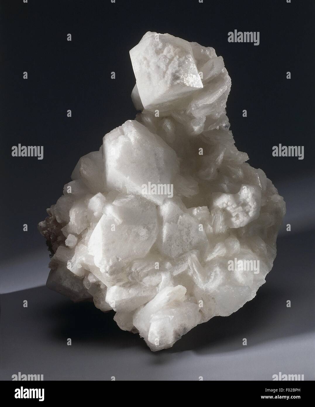 Minerals: Apophyllite (Hydrated Potassium Calcium Silicate Hydroxide ...