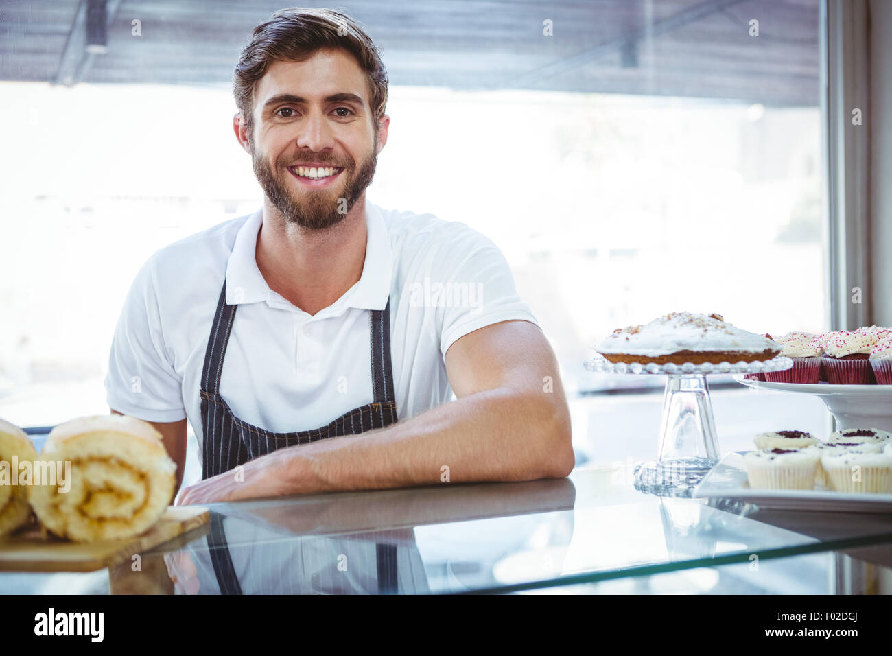 Behind shop counter hi-res stock photography and images - Alamy