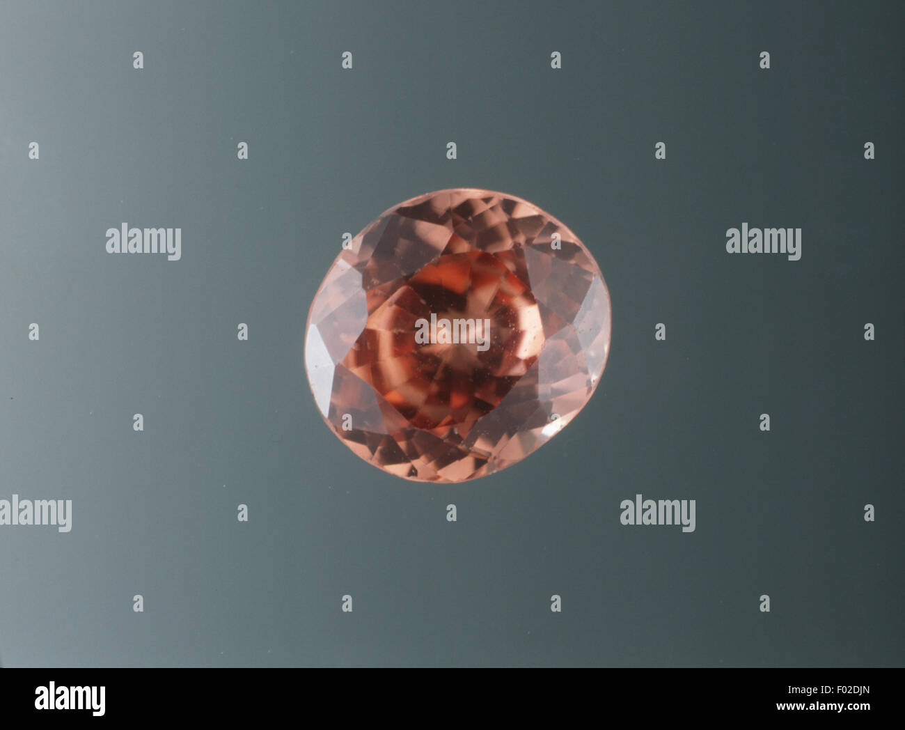 Zirconium dioxide hi-res stock photography and images - Alamy