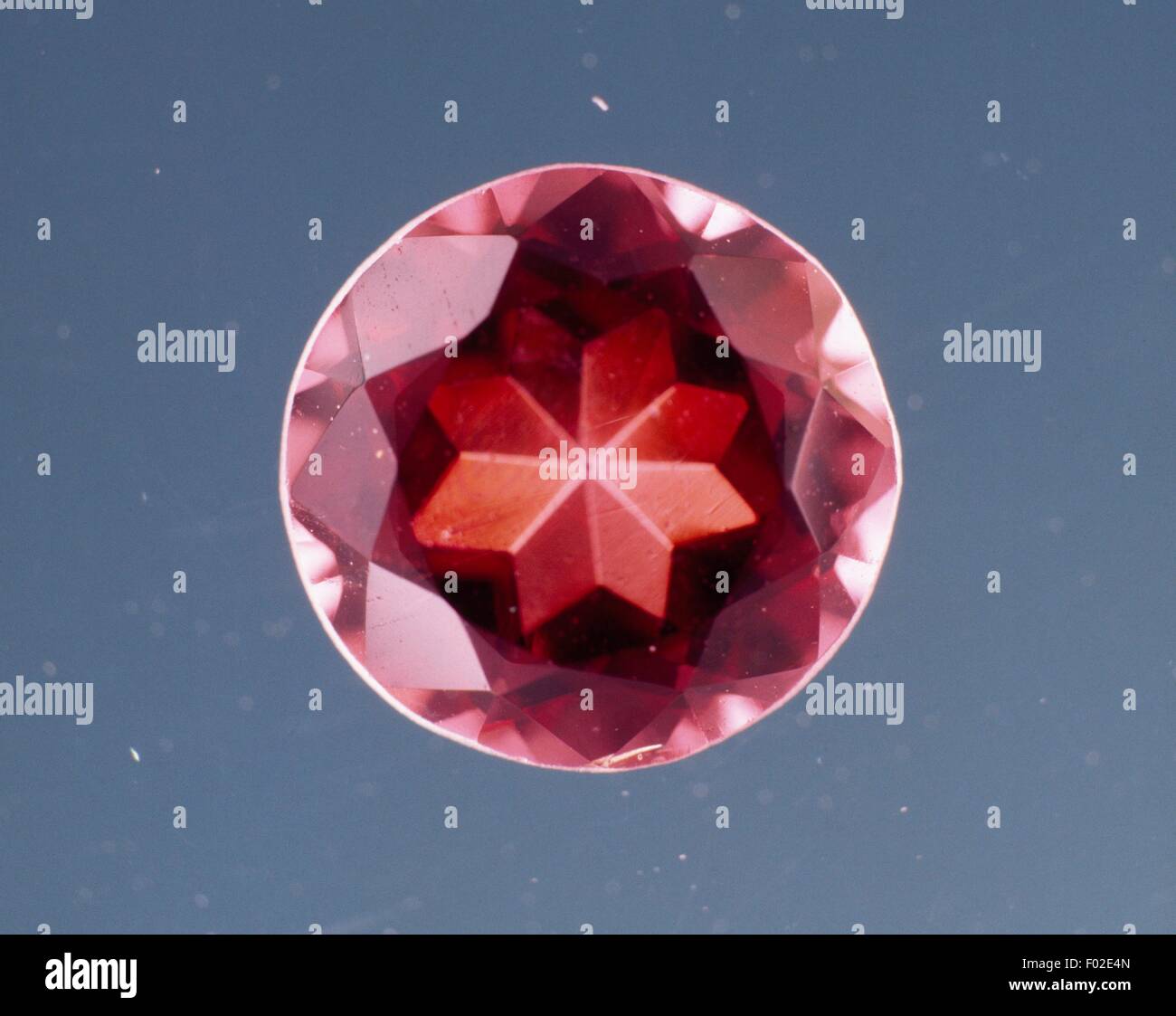 Garnet gem hi-res stock photography and images - Alamy