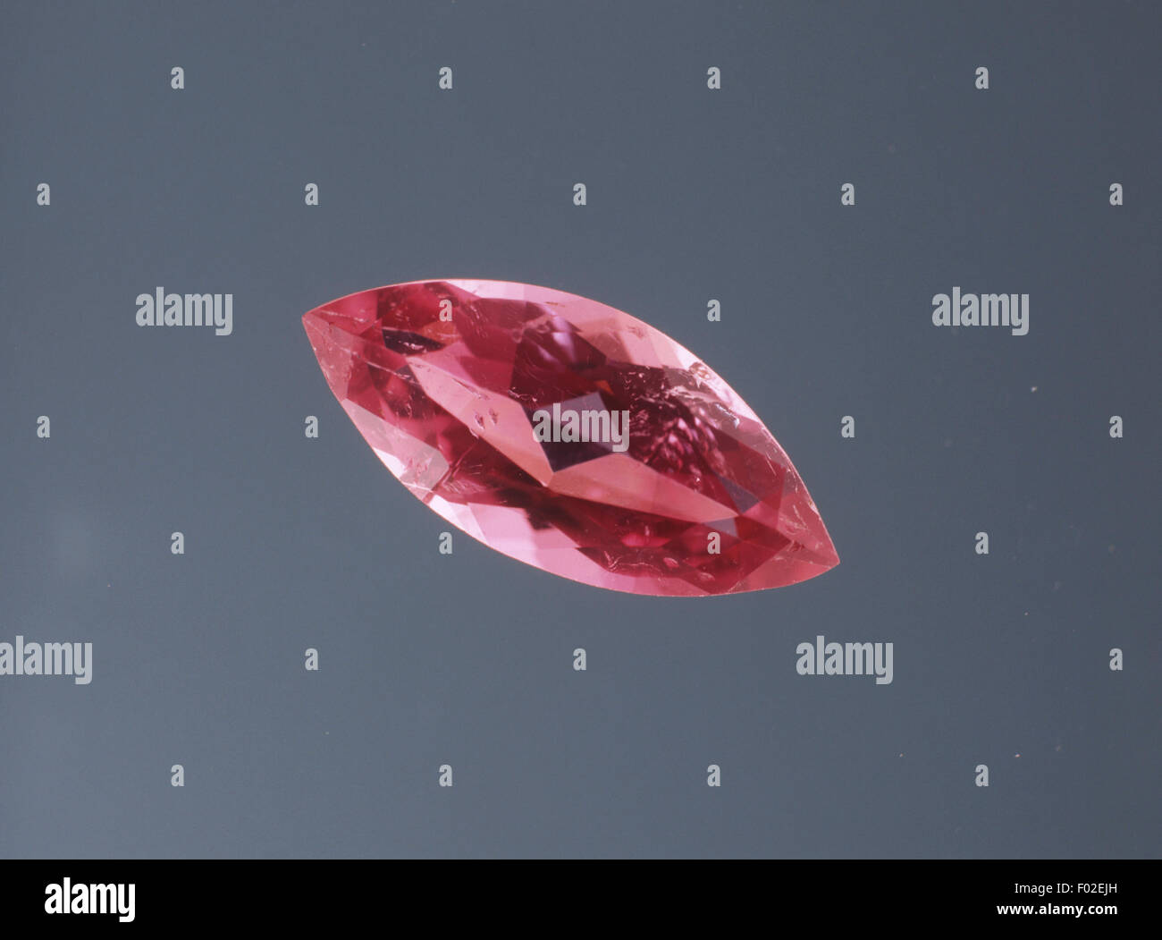 Cut spinel hi-res stock photography and images - Alamy