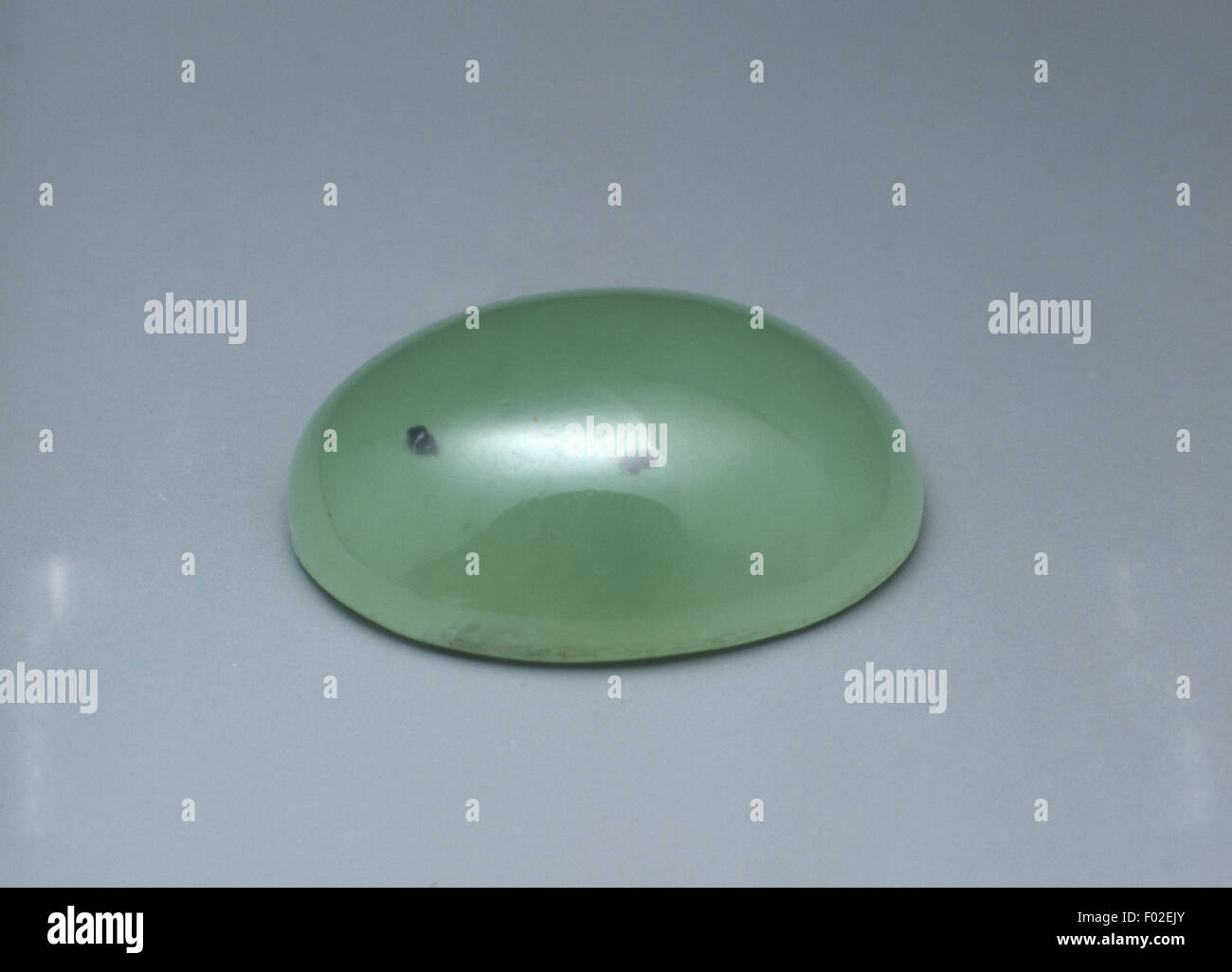 Nephrite jewelry hi-res stock photography and images - Alamy