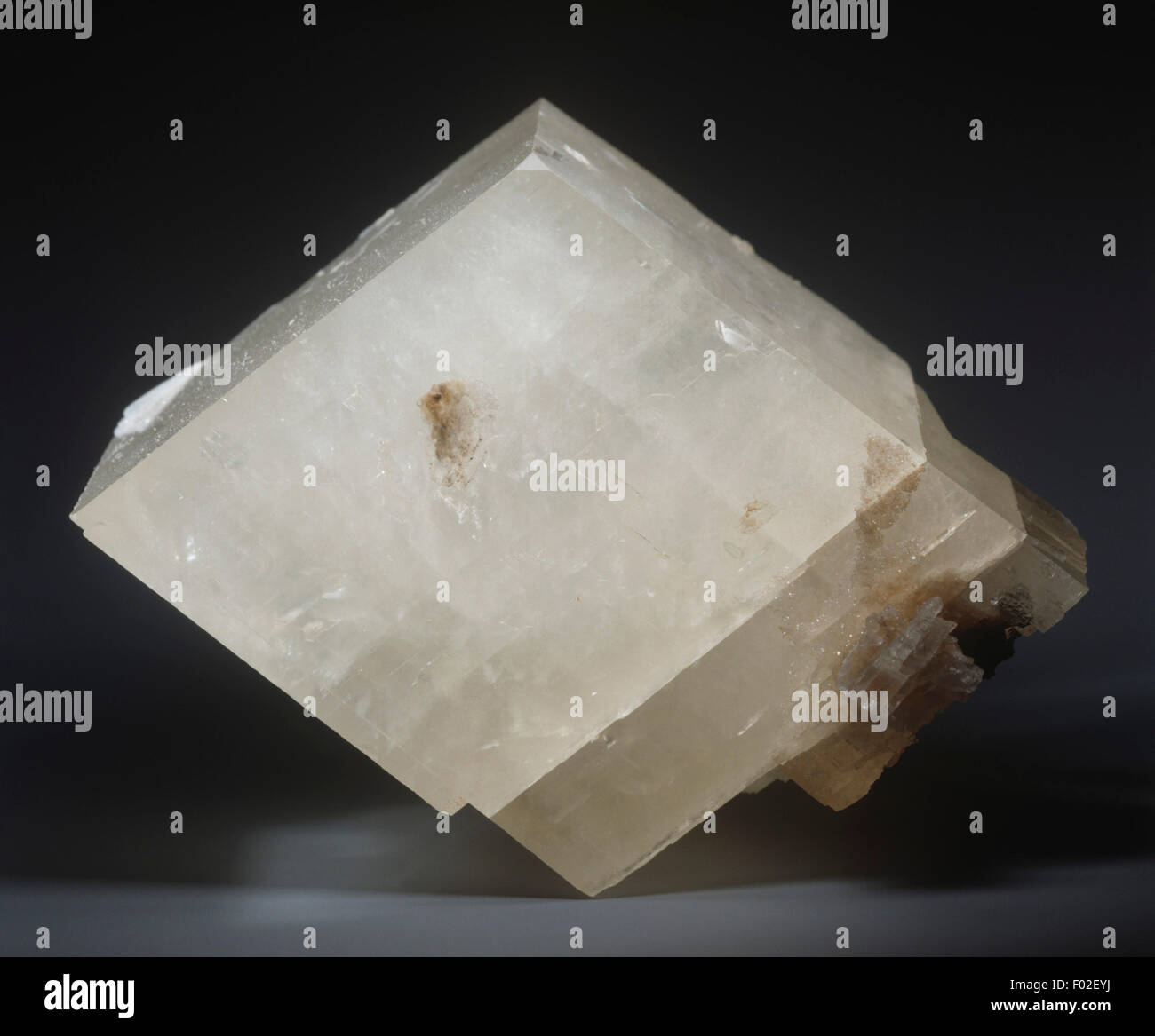 Minerals - Magnesite Stock Photo - Alamy