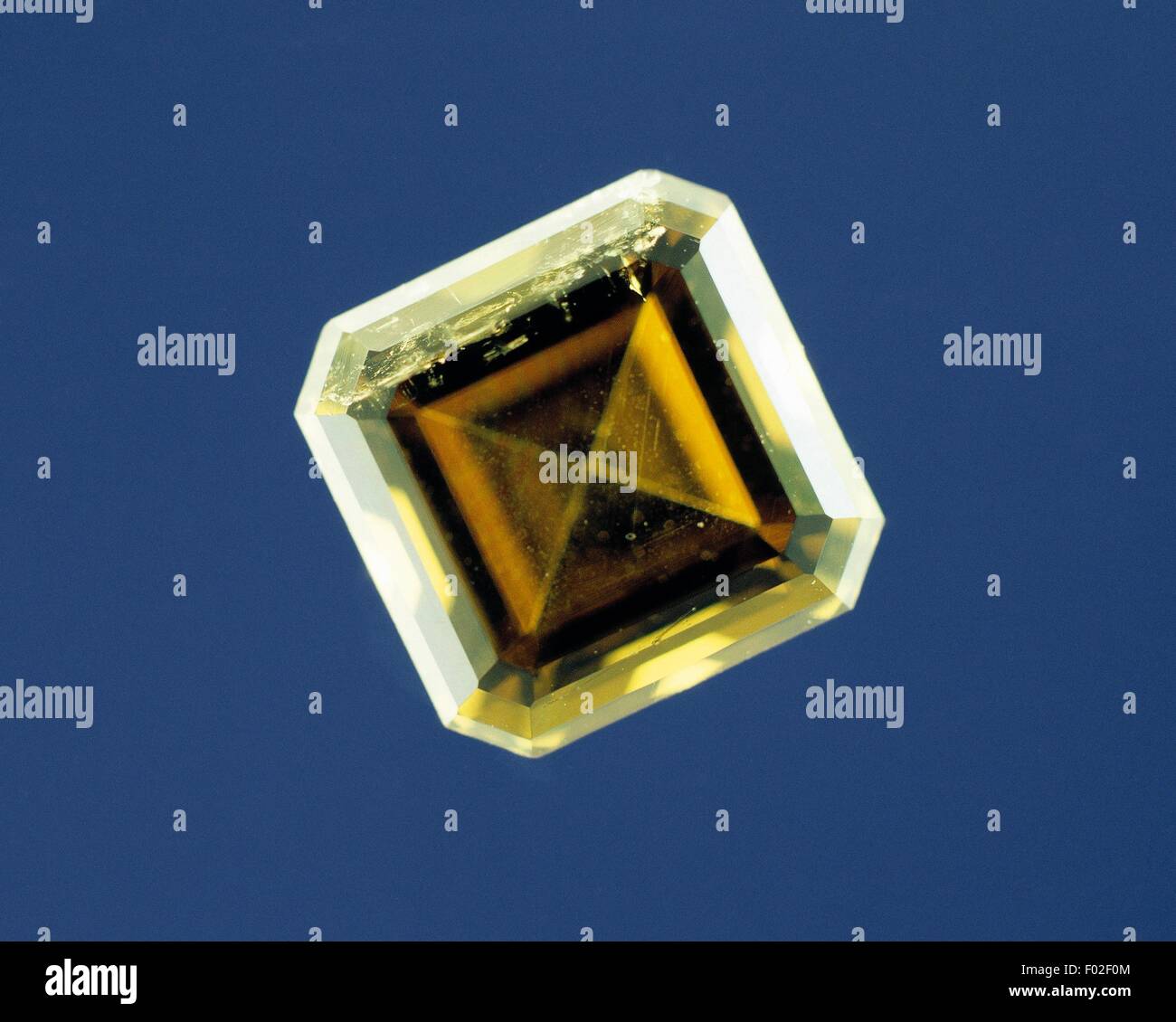 Idocrase hi-res stock photography and images - Alamy