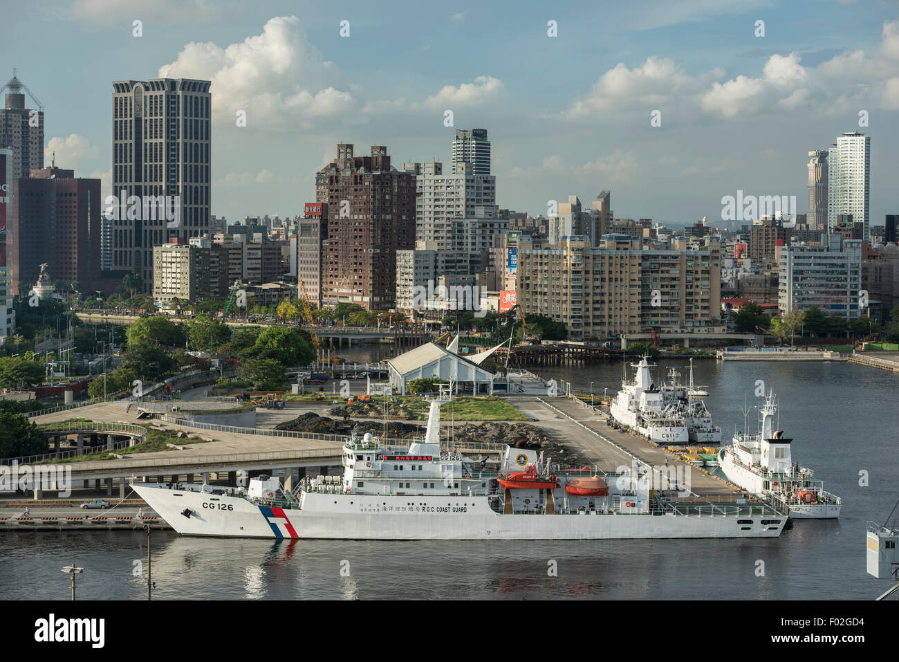 Kaohsiung port kaohsiung harbour kaohsiung hi-res stock photography and ...