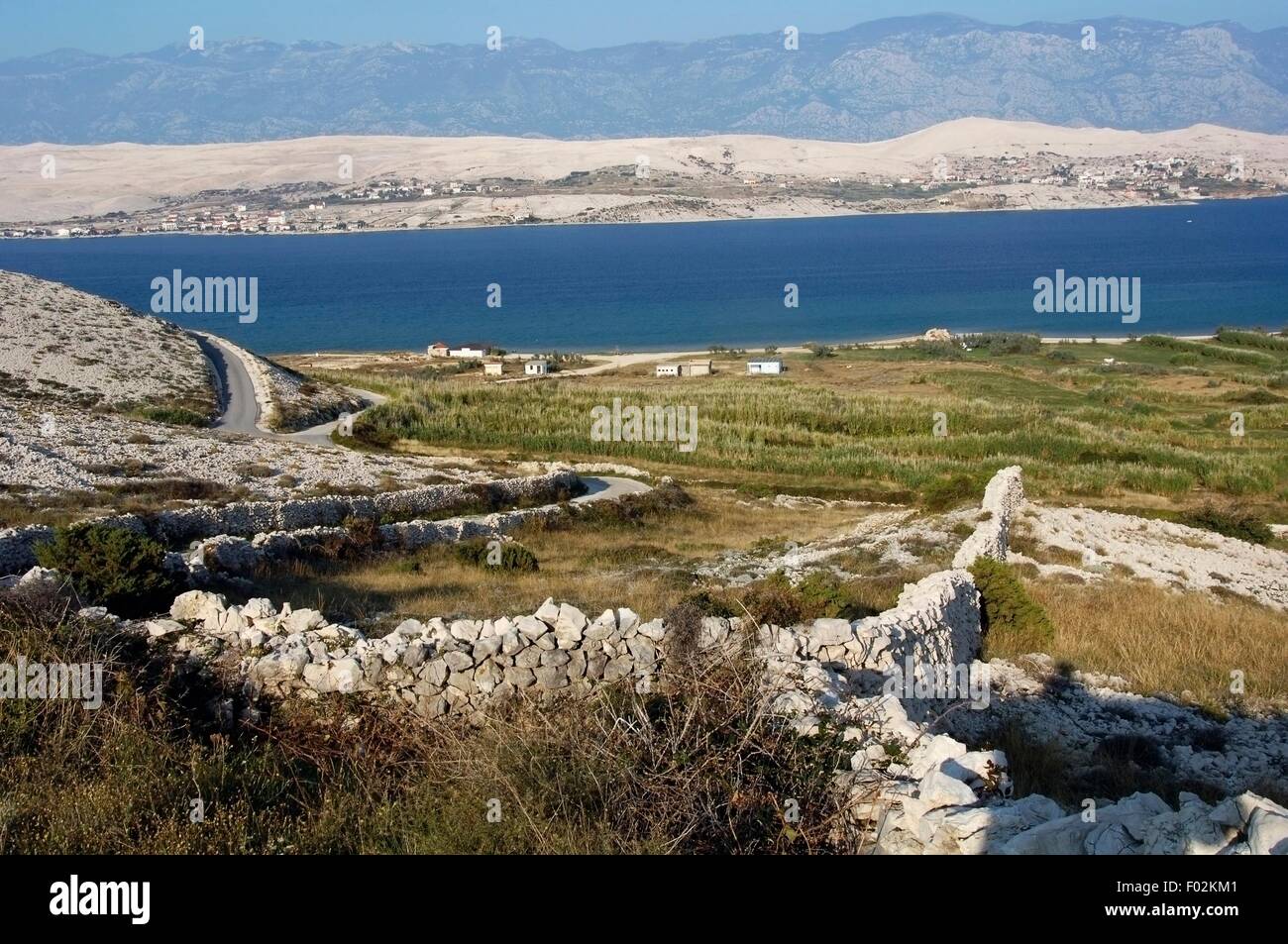 Dry stone wall, Pag Island, Dalmatia, Croatia Stock Photo - Alamy