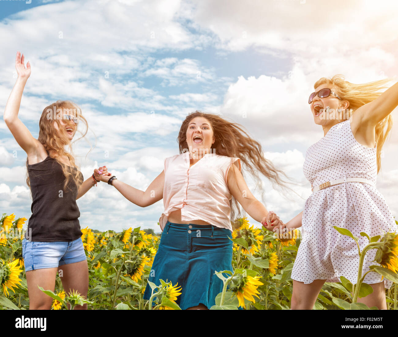 Group of teenagers having fun outdoors hi-res stock photography and ...