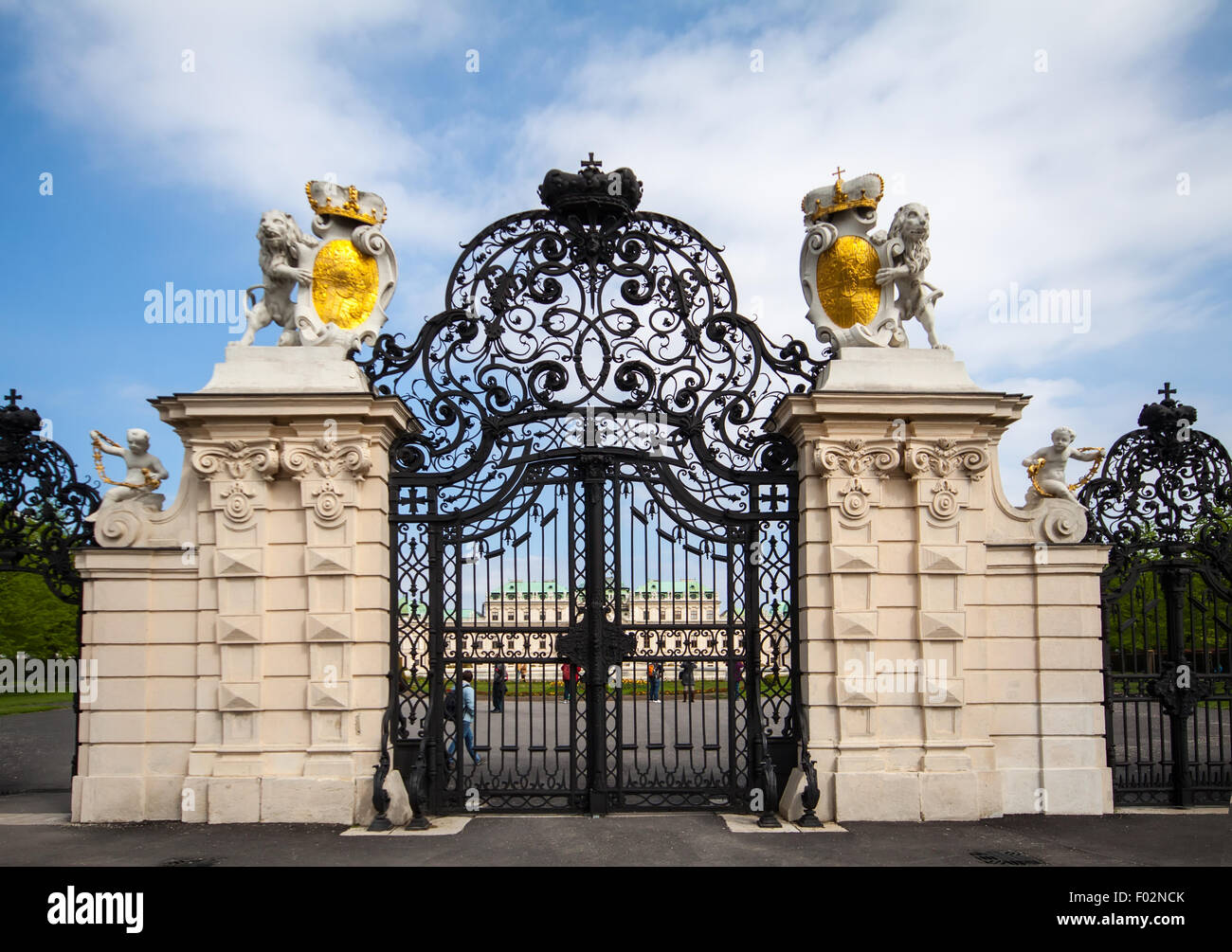 Belvedere - baroque palace complex . Entrance gate Stock Photo - Alamy