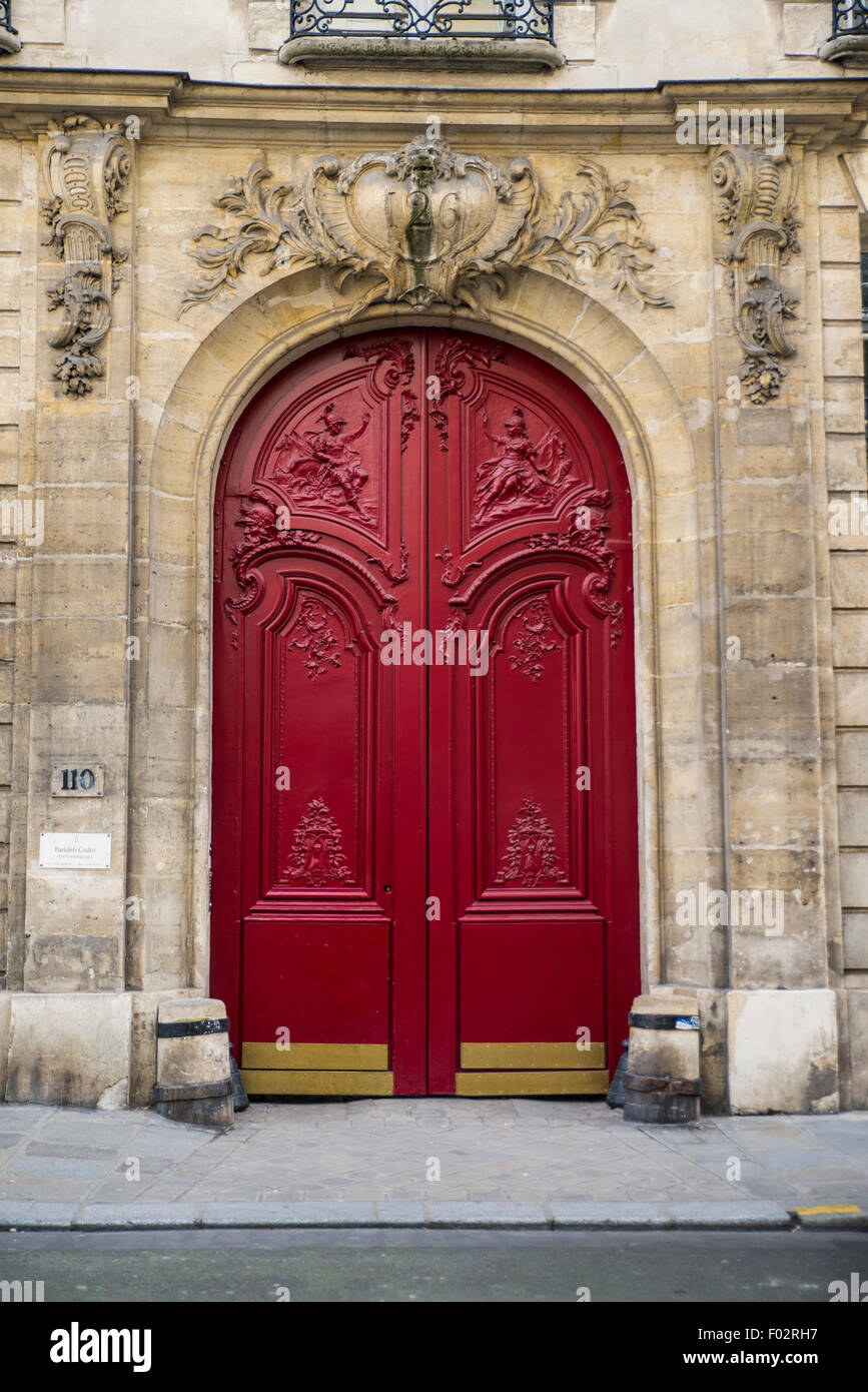 Red door, Paris, France Stock Photo - Alamy