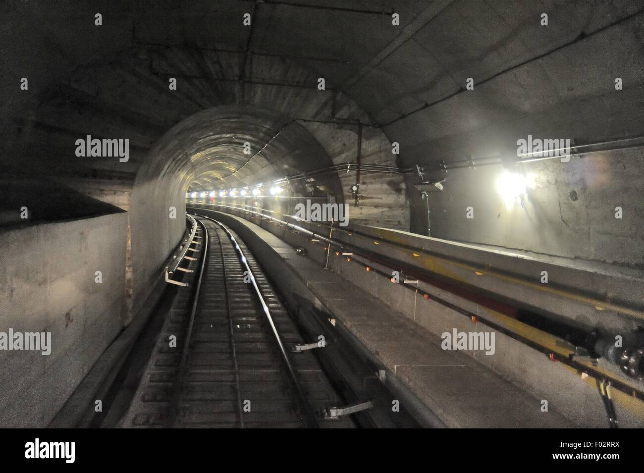 Milan (Italy), the automated metro line 5 Stock Photo - Alamy