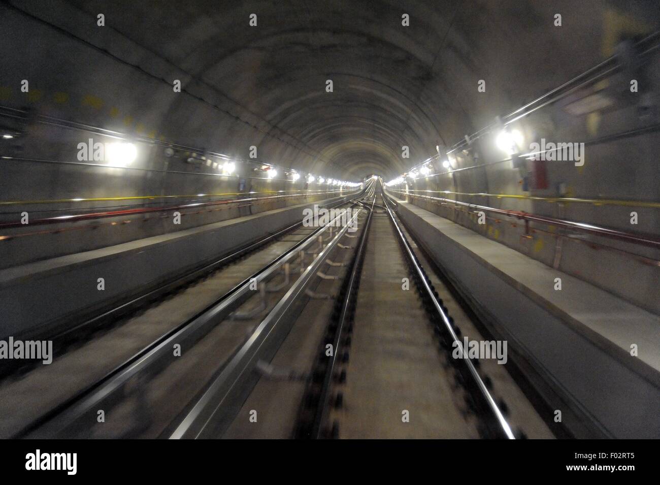 Milan (Italy), the automated metro line 5 Stock Photo - Alamy