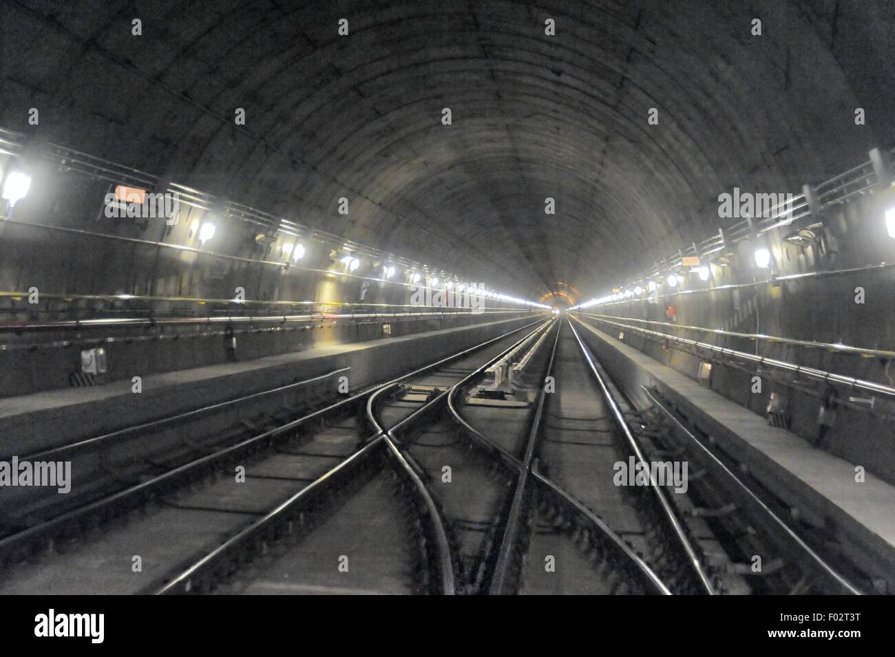 Milan (Italy), the automated metro line 5 Stock Photo - Alamy