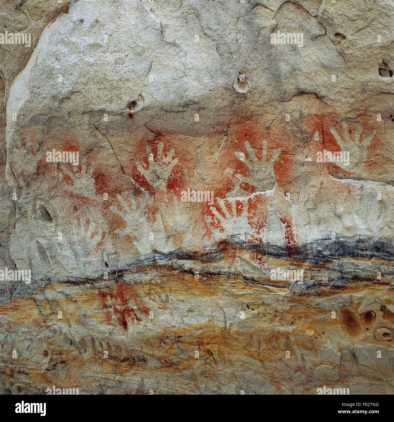 Aboriginal cave paintings, Carnarvon National Park, Queensland, Australia Stock Photo - Alamy