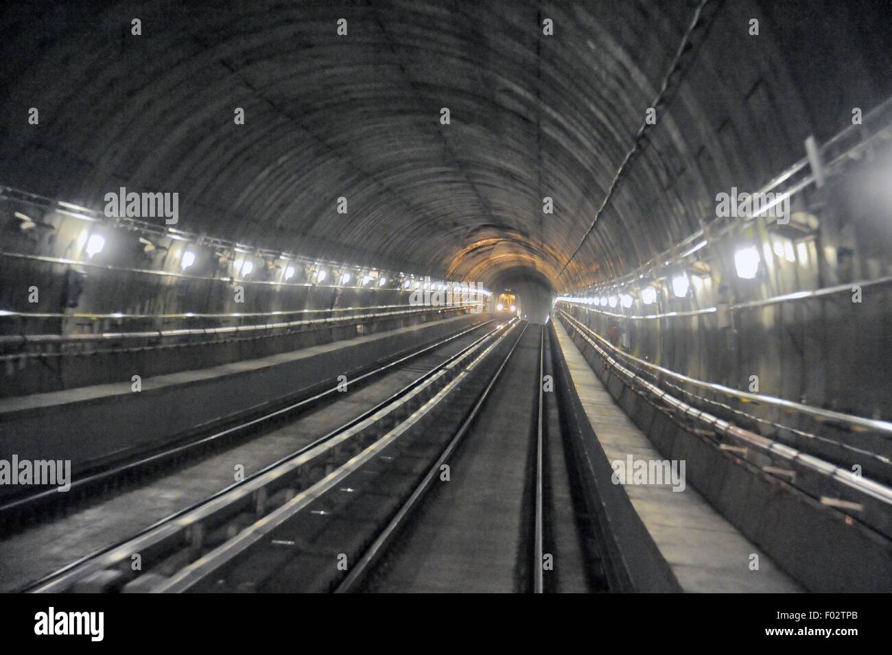 Milan (Italy), the automated metro line 5 Stock Photo - Alamy