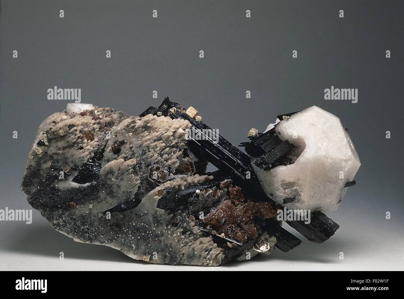 Minerals - Aegirine Stock Photo - Alamy