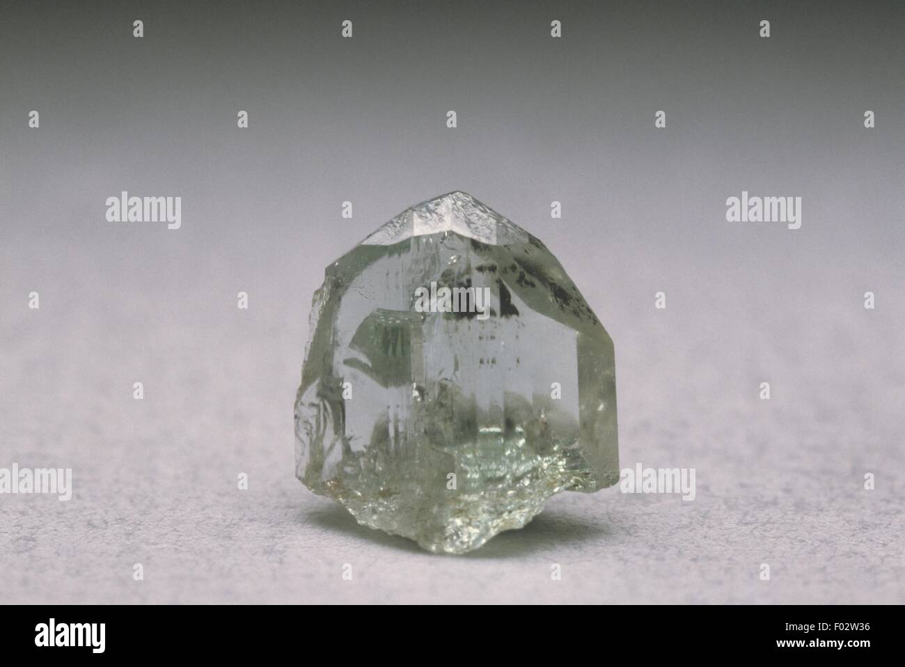 Euclase hi-res stock photography and images - Alamy