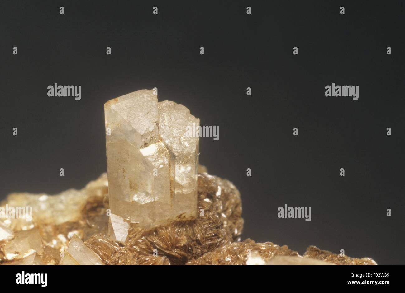 Euclase hi-res stock photography and images - Alamy