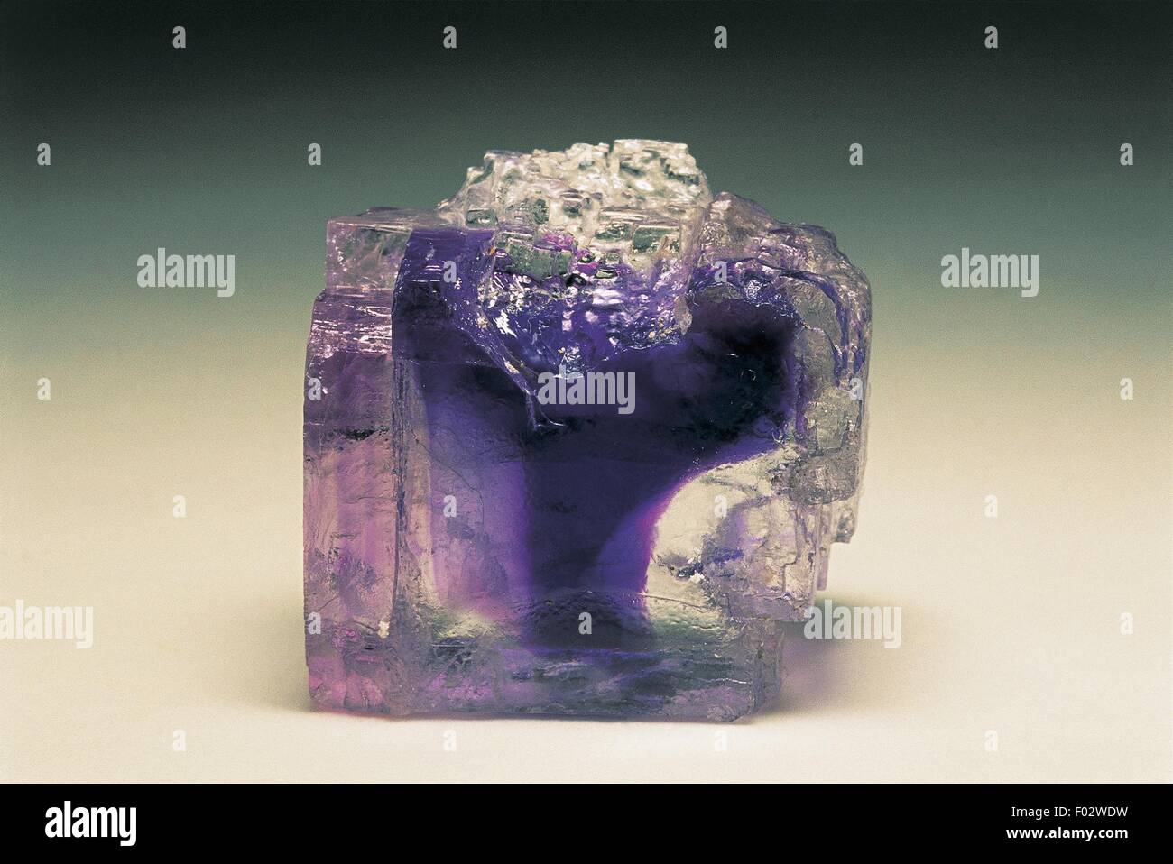 Minerals - Rock salt Stock Photo - Alamy