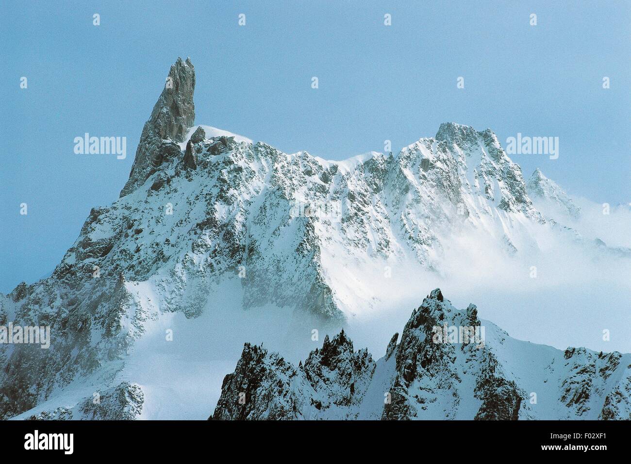 Giants tooth mountain hi-res stock photography and images - Alamy
