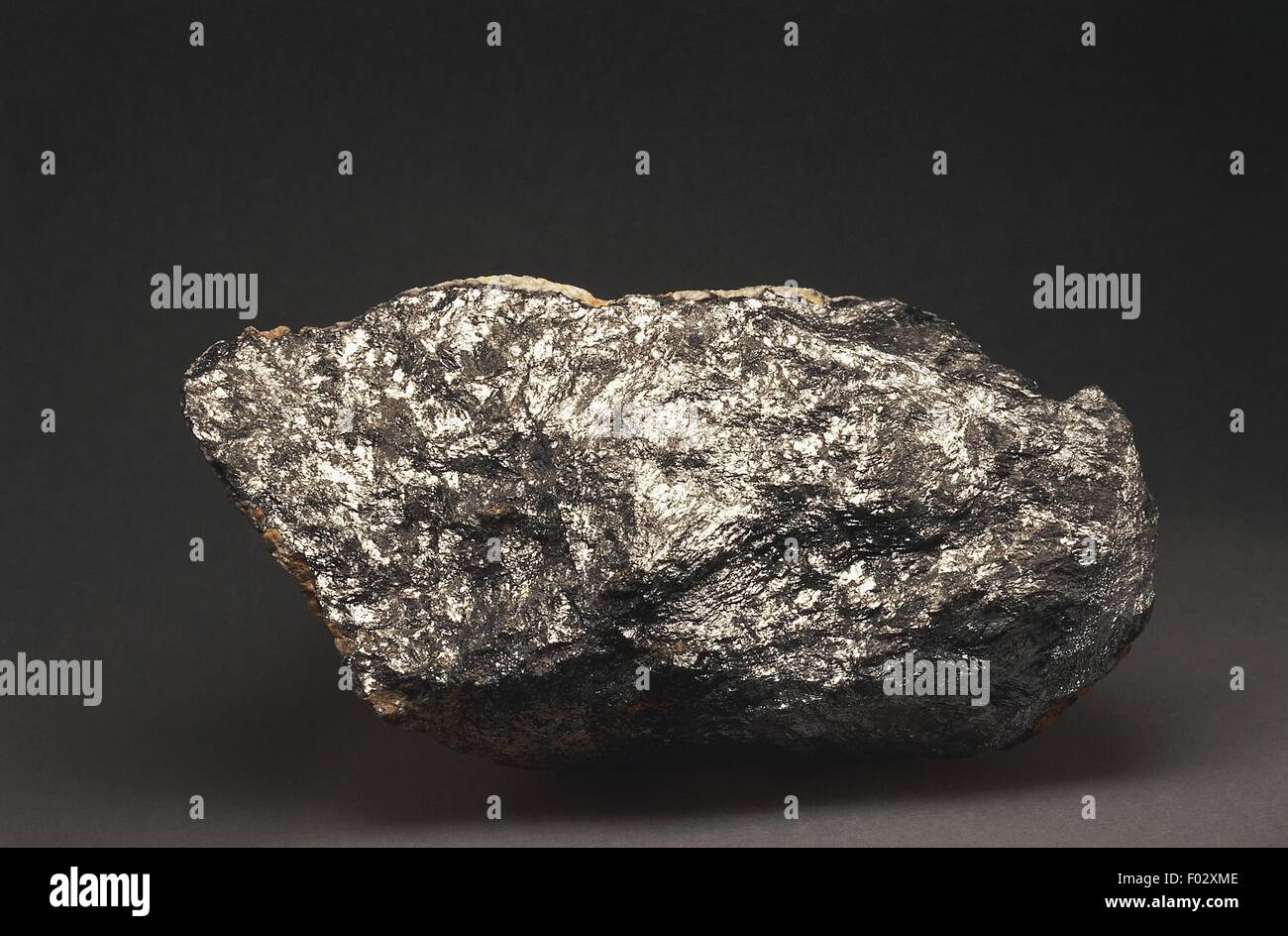Antimony black hi-res stock photography and images - Alamy