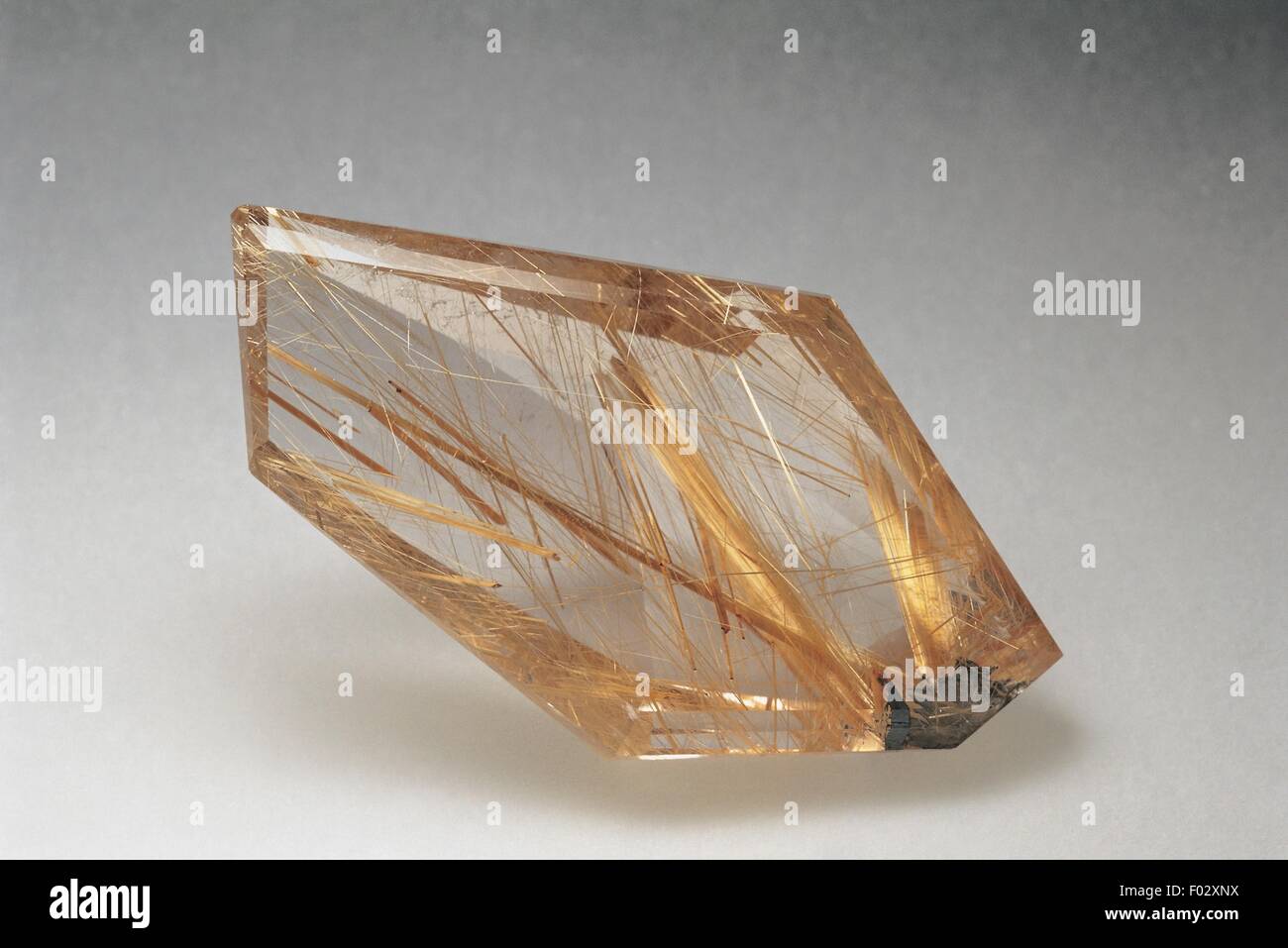 Rutilated quartz hi-res stock photography and images - Alamy