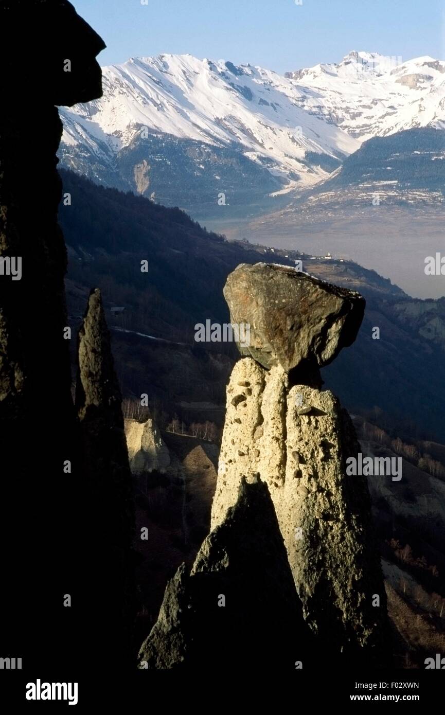 Morain landscape hi-res stock photography and images - Alamy