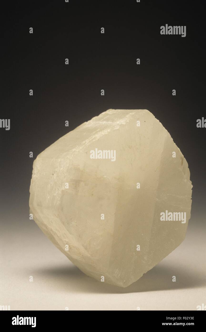 Geology minerals kernite nature hi-res stock photography and images - Alamy