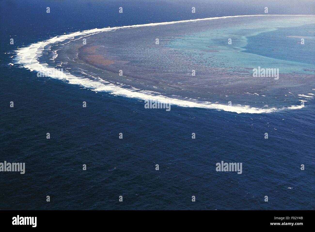 Australia - Great Barrier Reef - Atolls Stock Photo - Alamy