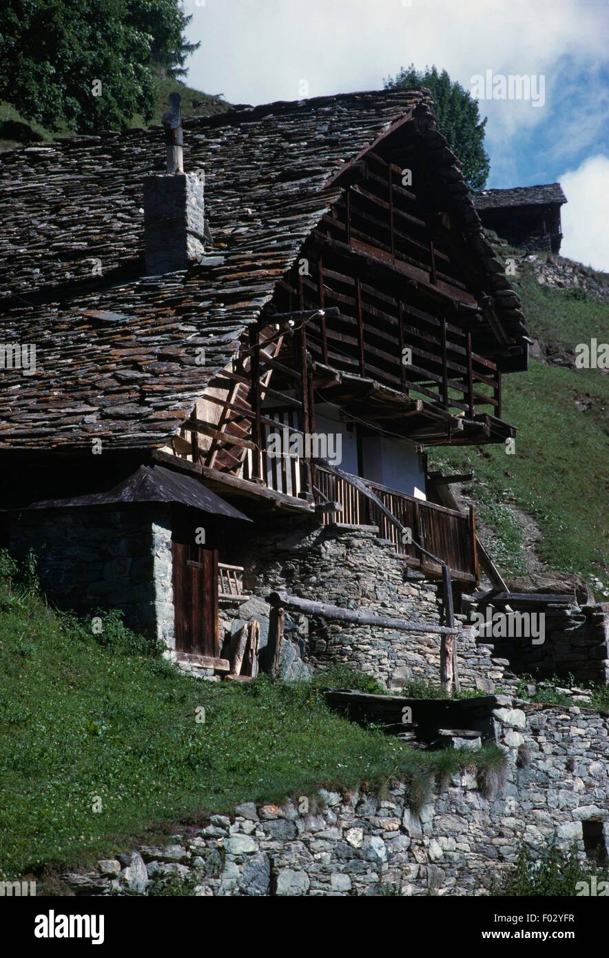 Walser house, Gressoney Valley, Aosta Valley, Italy Stock Photo - Alamy